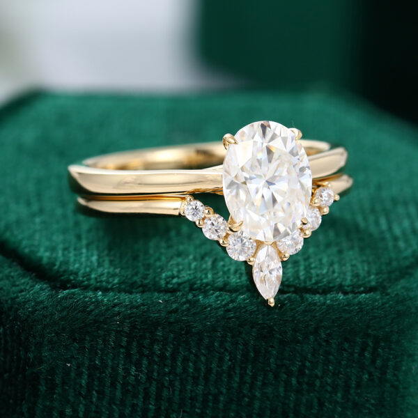 Minimalist Oval Cut Moissanite Solitaire Engagement Ring Set | MollyJewelryUS