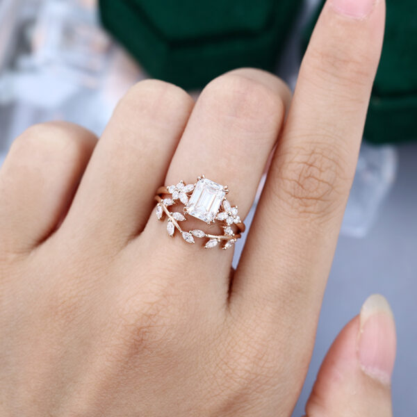 Emerald Cut Moissanite and Diamond Engagement Ring Set In 14K Rose Gold - MollyJewelryUS