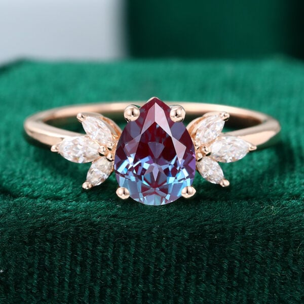 MollyJewelryUS Pear Shaped Alexandrite Rose Gold Engagement Ring ...