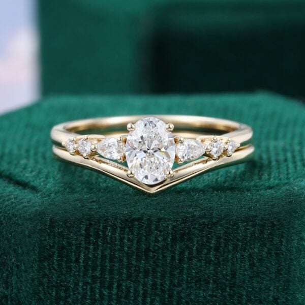 Oval Cut Lab Diamond Engagement Ring Set Minimalist Bridal Set - MollyJewelryUS