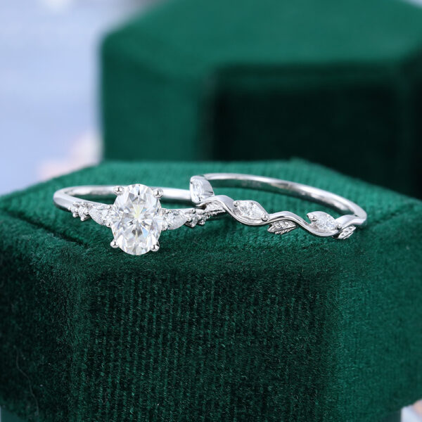 Oval Cut Moissanite Bridal Ring Set with Nature Inspired Leaf Band - MollyJewelryUS